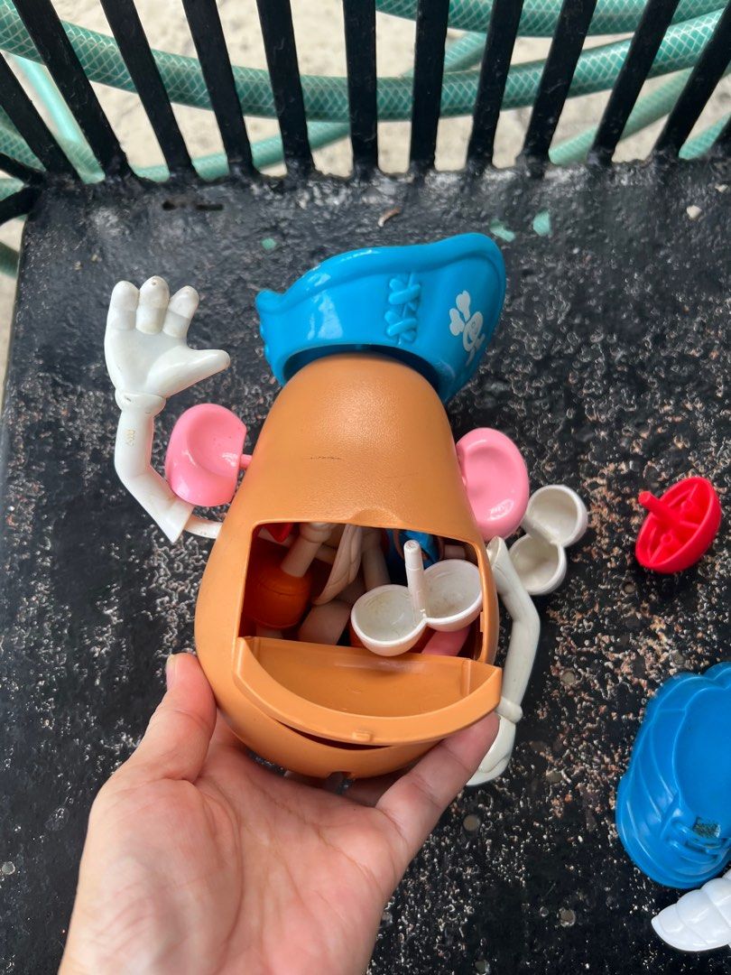 Mr potato head with accessories, Hobbies & Toys, Toys & Games on Carousell