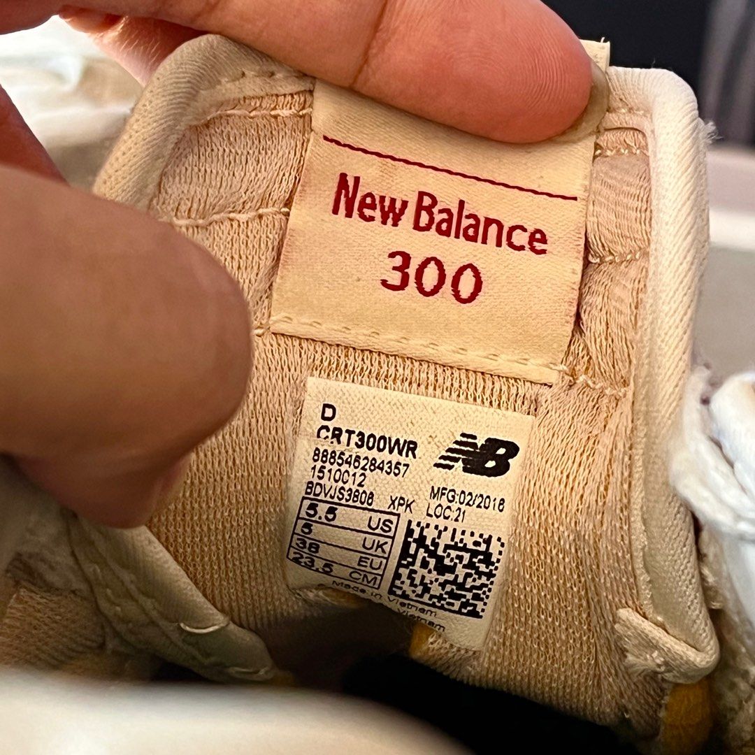 New Balance Revlite 300, Women's Fashion, Footwear, Sneakers on Carousell