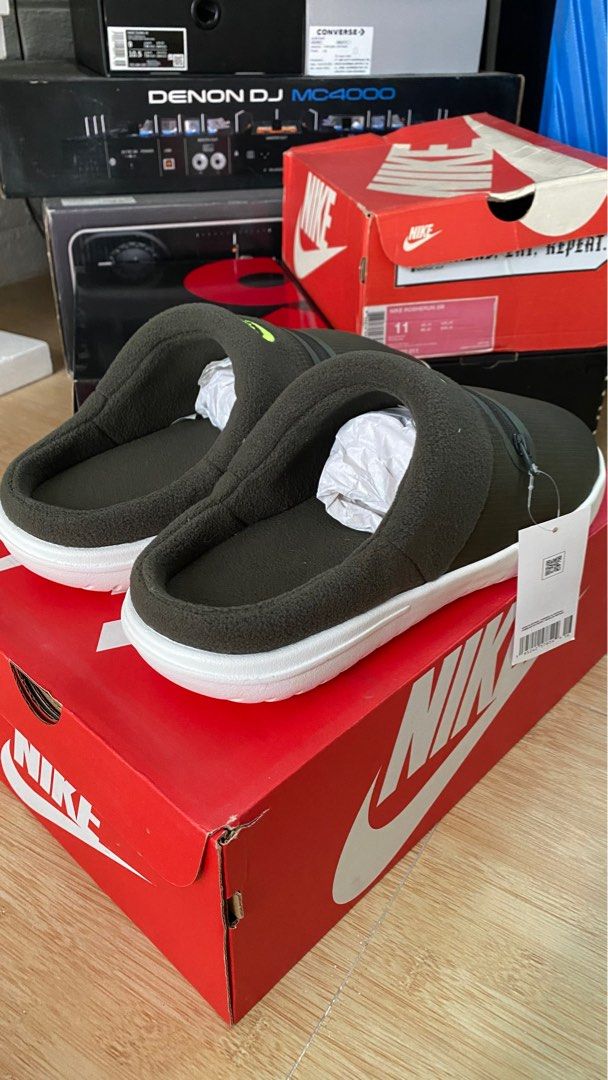 Nike Burrow, Fesyen Pria, Sepatu , Sandal di Carousell