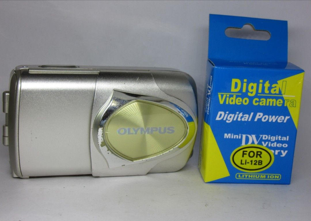 Olympus mju digital camera +New batt, Photography, Cameras on Carousell