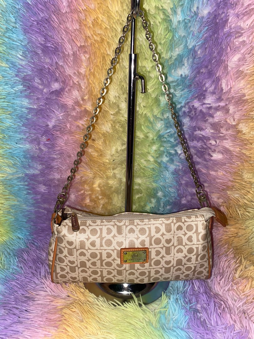 Original Bana bana Kili Bag, Women's Fashion, Bags & Wallets, Clutches ...