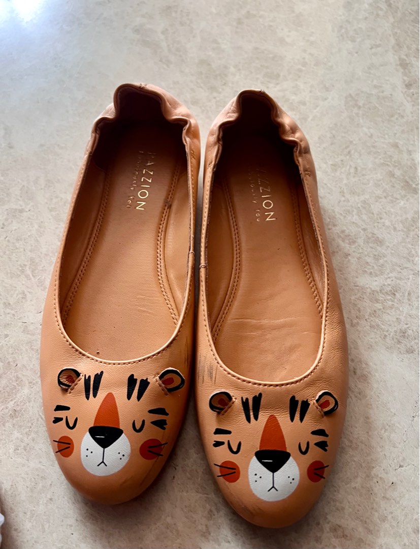 Pazzion Tiger flats, Women's Fashion, Footwear, Flats on Carousell