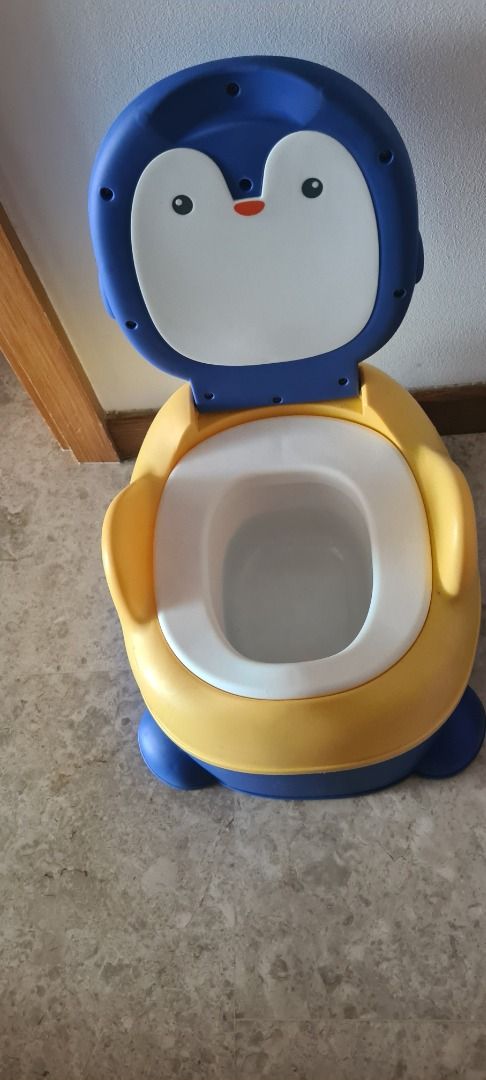 Penguin Blue and Yellow Potty, Babies & Kids, Bathing & Changing ...