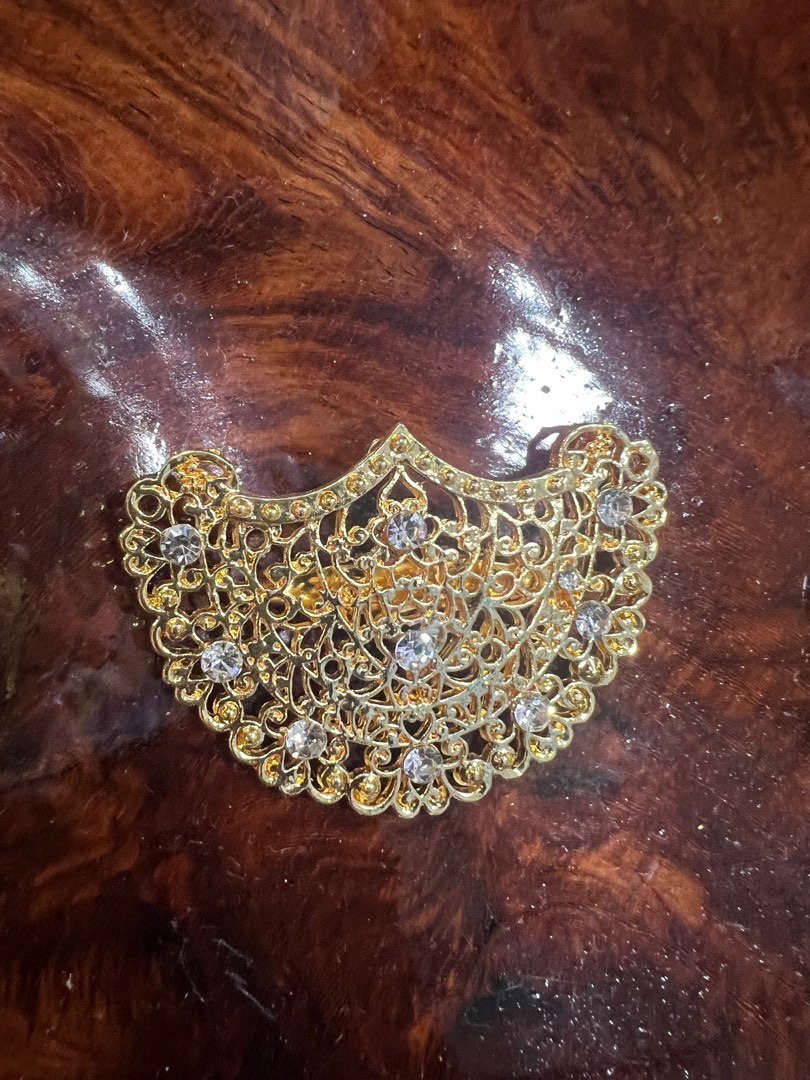 Peranakan pin, Hobbies & Toys, Stationery & Craft, Other Stationery ...