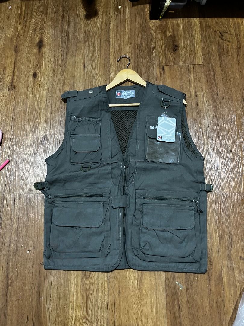 Pro Cam-Fis Vest, Men's Fashion, Coats, Jackets and Outerwear on Carousell