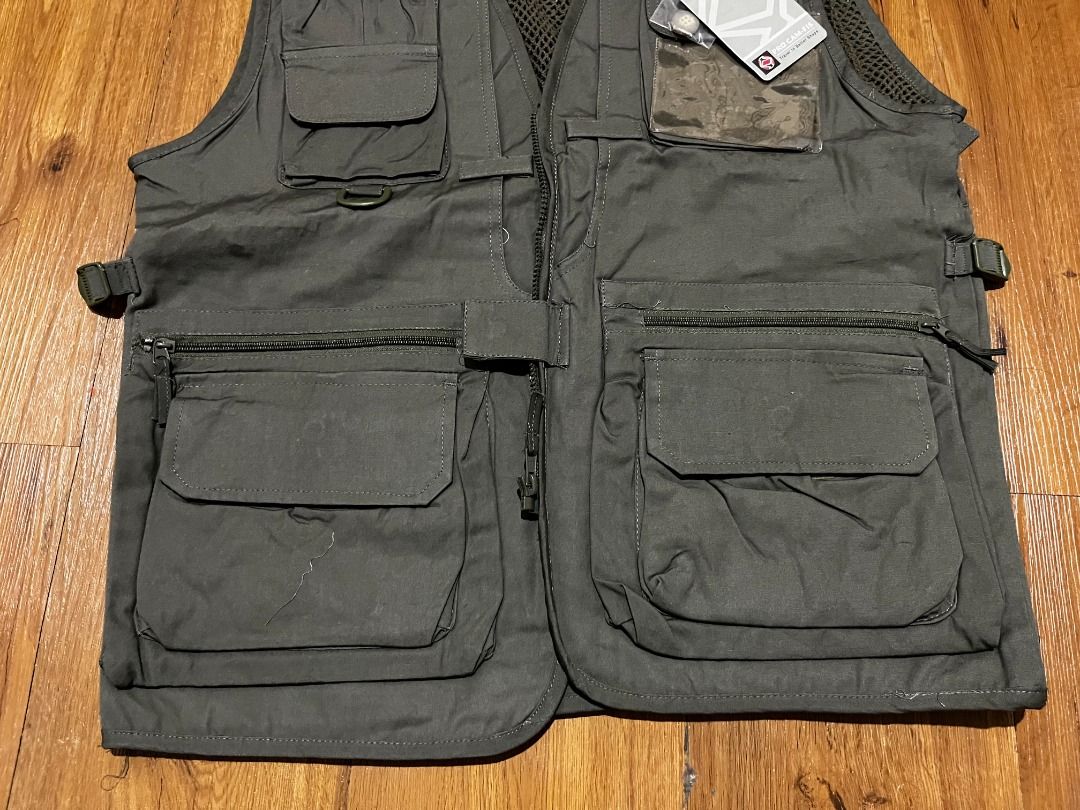 Pro Cam-Fis Vest, Men's Fashion, Coats, Jackets and Outerwear on Carousell