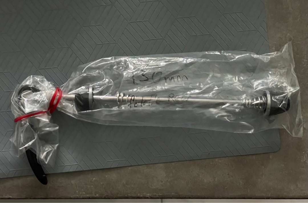 Quick Release (QR) axle 130mm for foldies, Sports Equipment, Bicycles ...