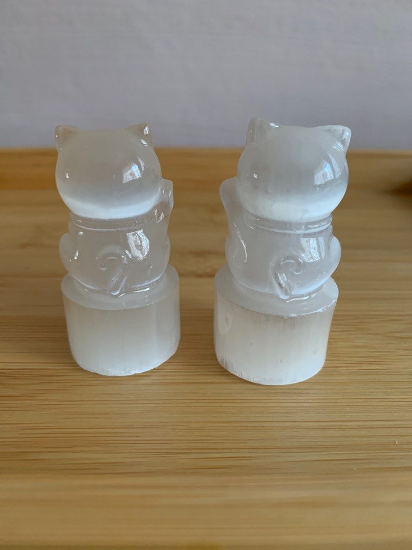 Selenite prosperity cat (left & right), Women's Fashion, Jewelry ...
