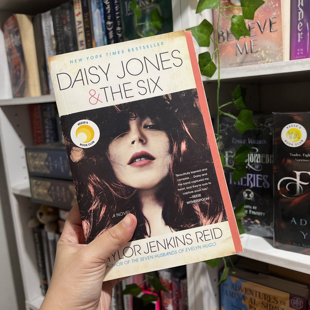 Taylor Jenkins books, Hobbies & Toys, Books & Magazines, Fiction & Non ...