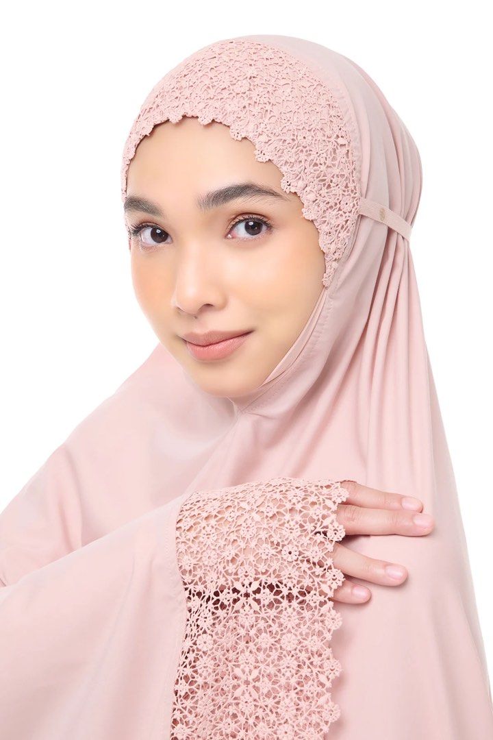 Telekung Siti Khadijah Modish Kralice, Women's Fashion, Muslimah Fashion, Prayer Sets on Carousell