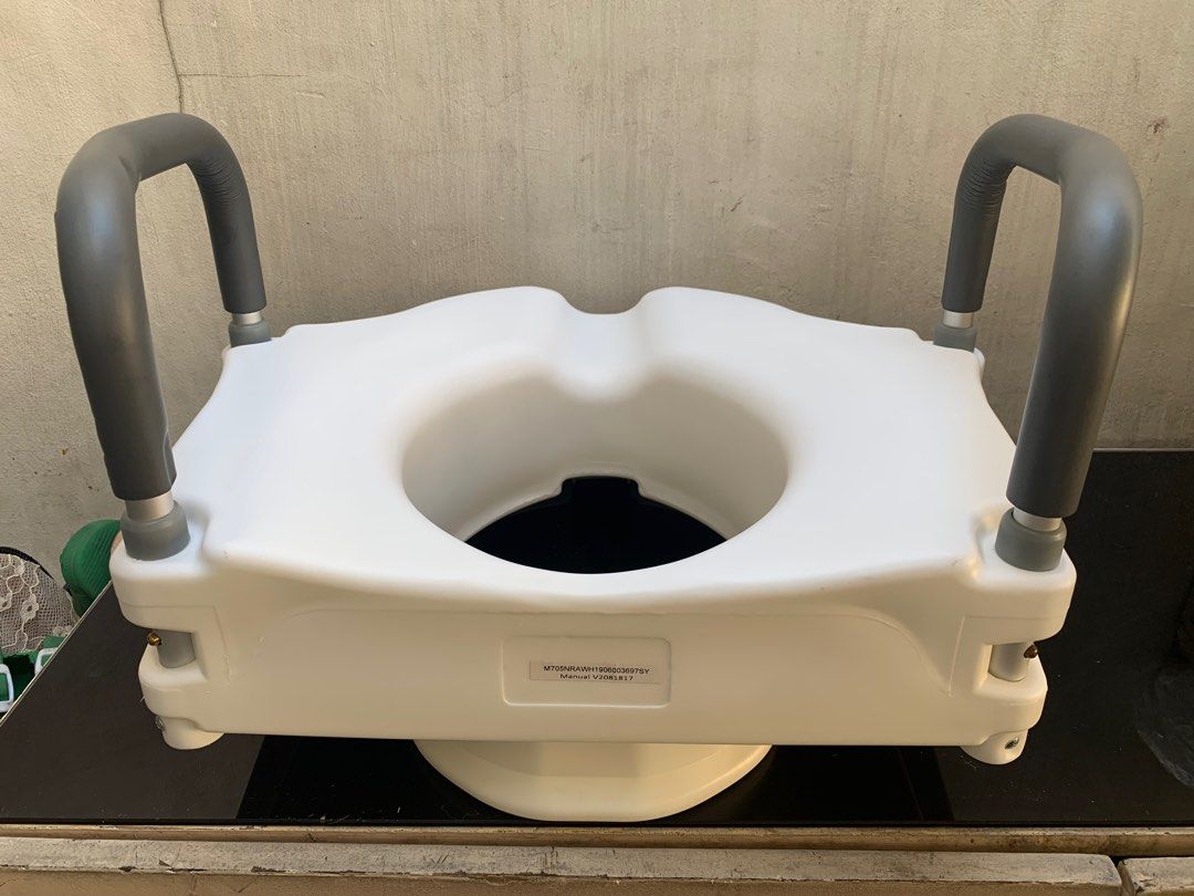 Toilet Seat Riser 4.5" High Portable Twist Lock Design, Health ...