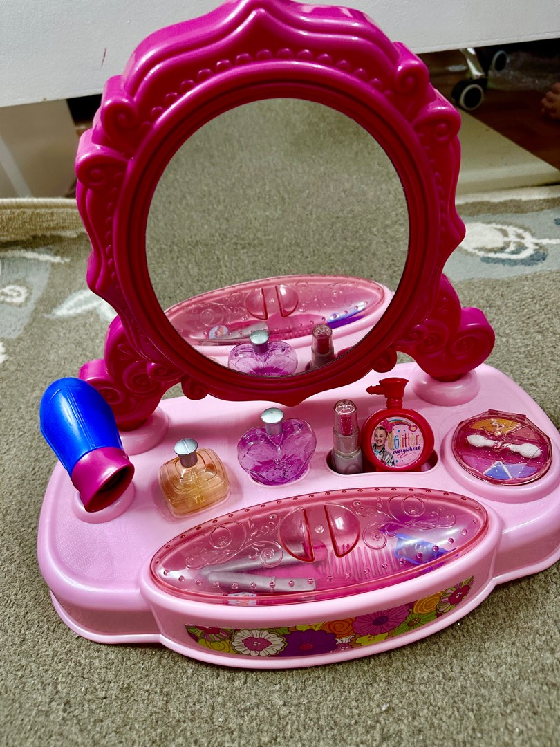 TOYSRUS VANITY SET FOR GIRLS, Hobbies & Toys, Toys & Games on Carousell