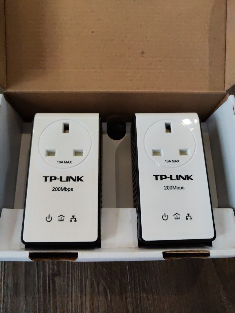 TP-Link AV200+ Multi-Streaming Powerline Adaptor with AC Pass Through ...