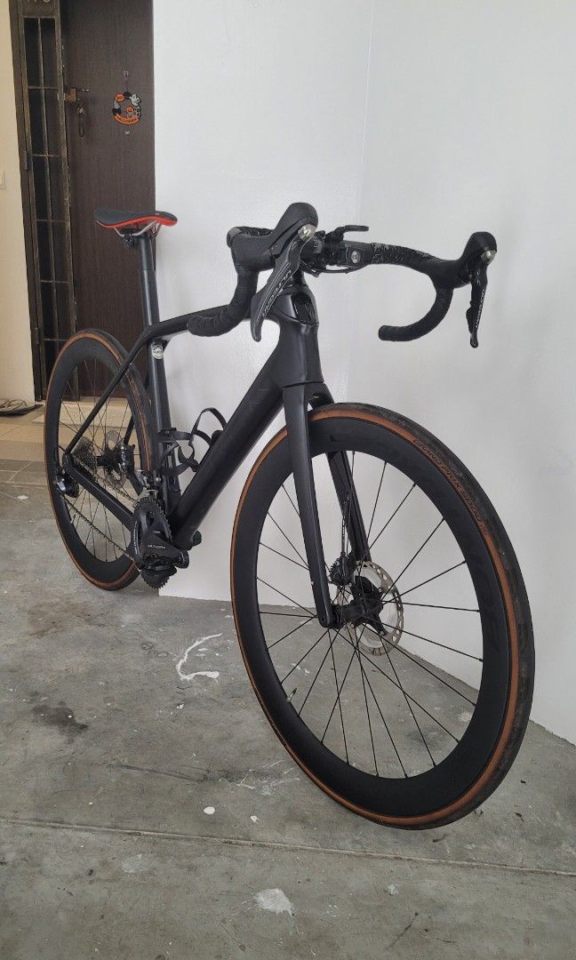 Trek Domane SL6 2020/21 Gen 3 Stealth Black with Bontrager Tools ...