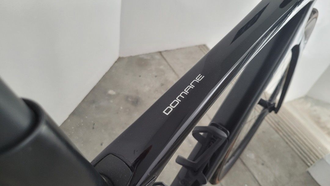 Trek Domane SL6 2020/21 Gen 3 Stealth Black with Bontrager Tools ...