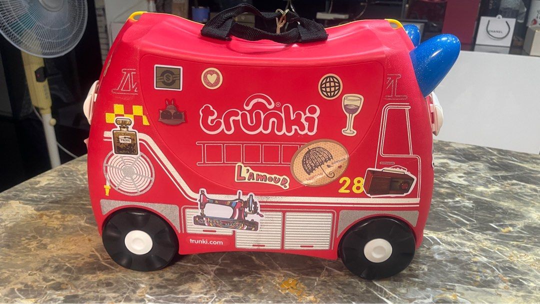 Trunki Fire engine frank, Hobbies & Toys, Travel, Luggage on Carousell