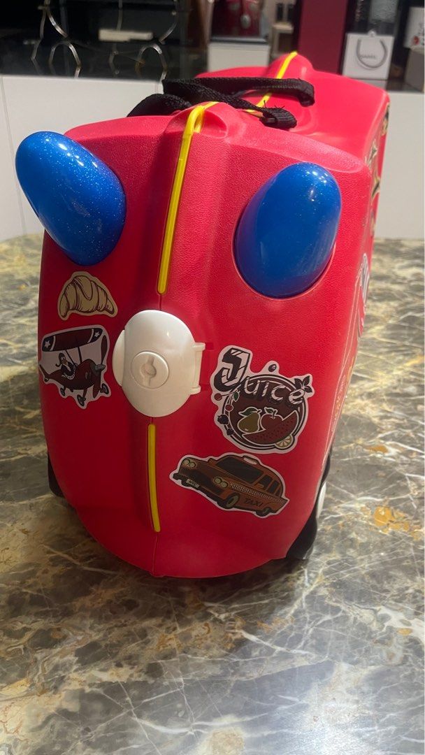 Trunki Fire engine frank, Hobbies & Toys, Travel, Luggage on Carousell