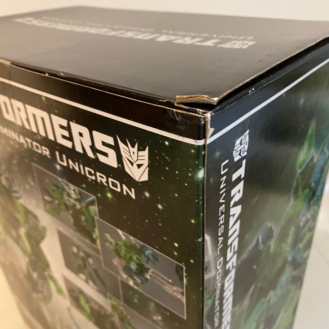 Unicron Universal Dominator Clear Green Version Encore Transformers ...