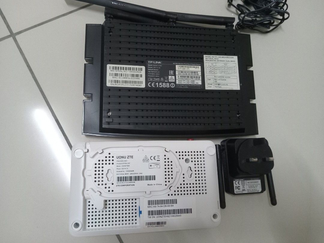 Unifi Modem, WiFi Router and Repeater, Computers & Tech, Parts ...