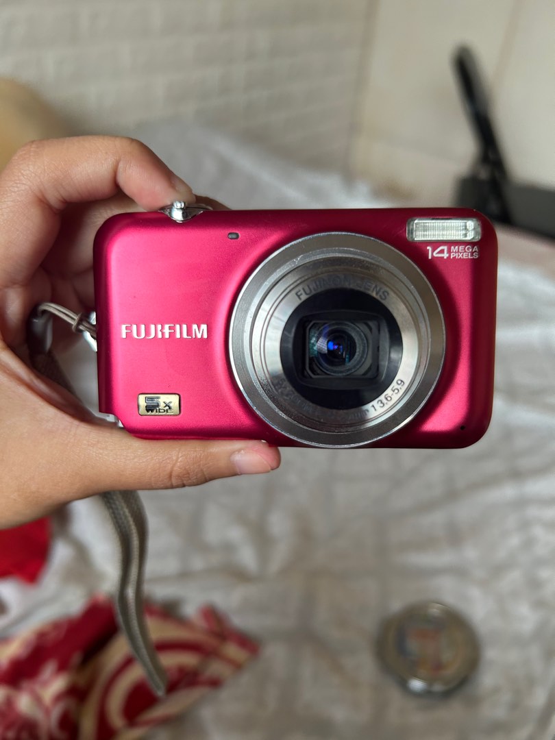 rare DIGITAL CAMERA fujifilm barbie pink, Photography, Cameras on Carousell