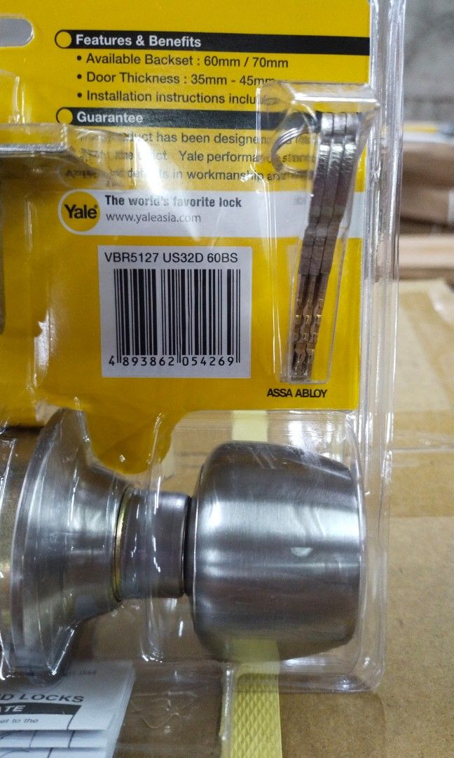 Yale door knob entrance lockset vbr5127 us32d stainless, Furniture & Home Living, Security ...