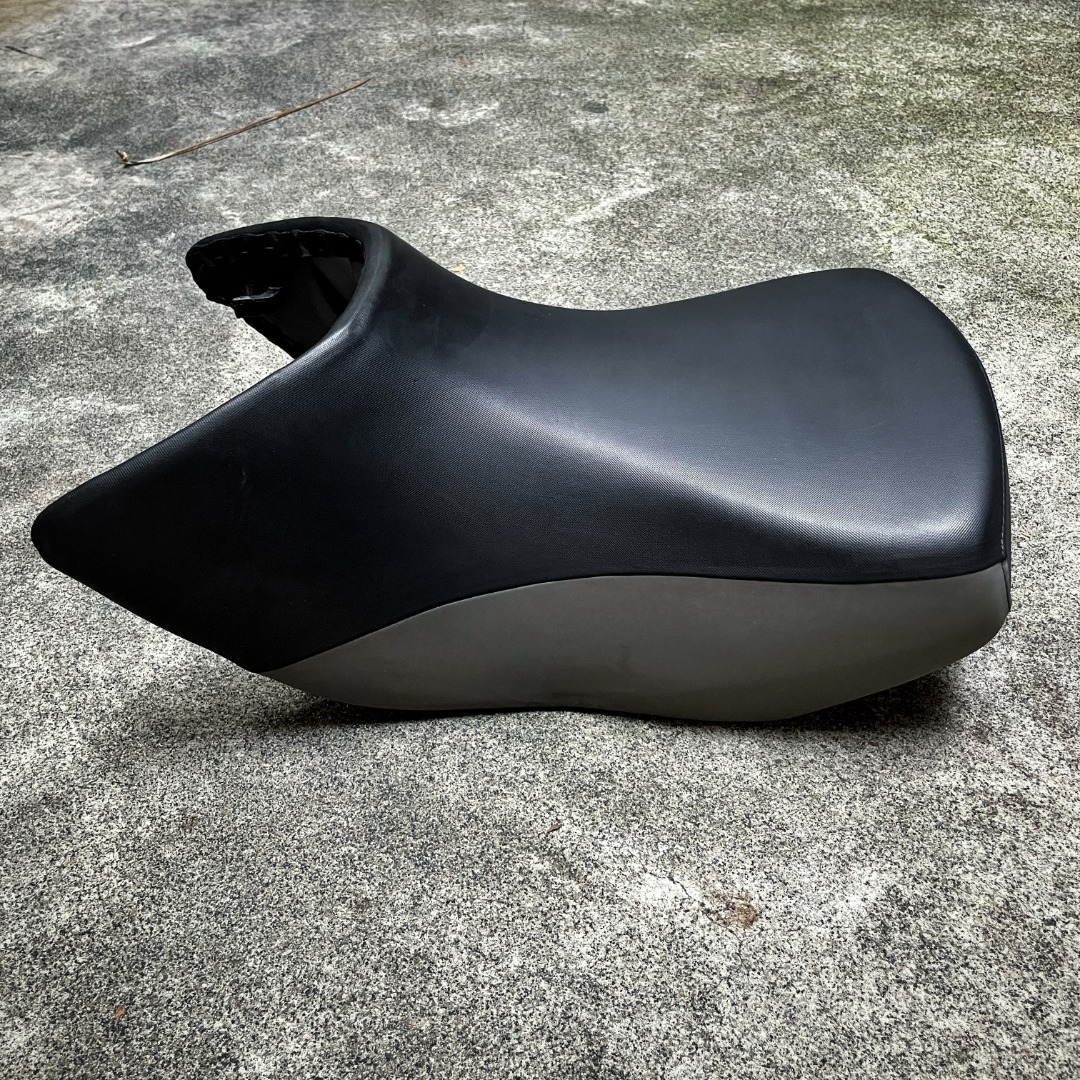 BMW GS 1200 Oil Cooled Stock Seat, Motorcycles, Motorcycle Accessories ...