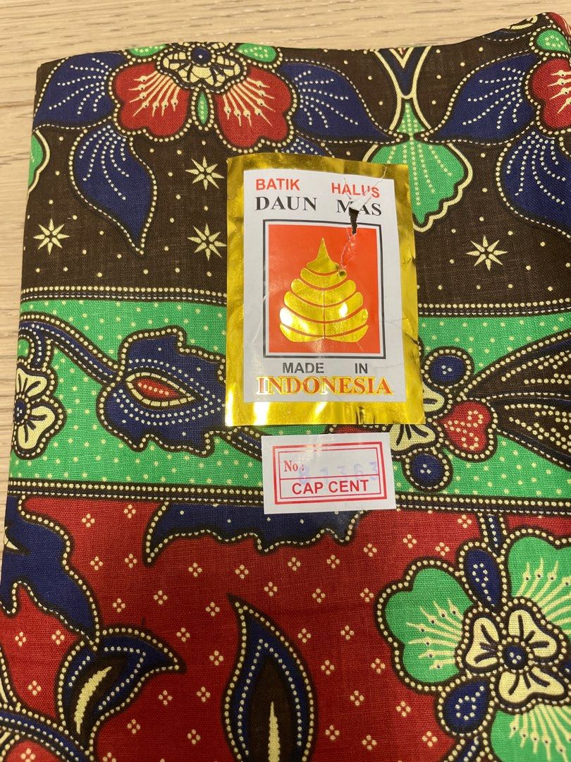 BN Batik Sarung Daun Mas, Women's Fashion, Muslimah Fashion, Baju ...