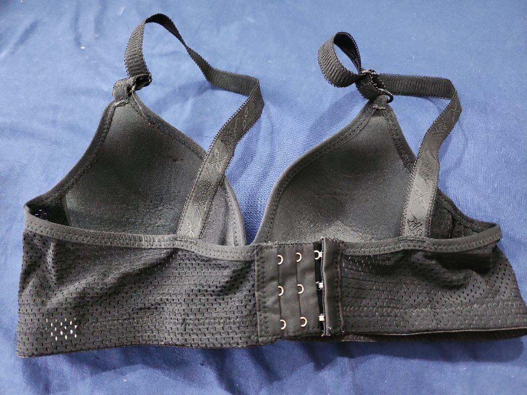 Bra, Women's Fashion, New Undergarments & Loungewear on Carousell