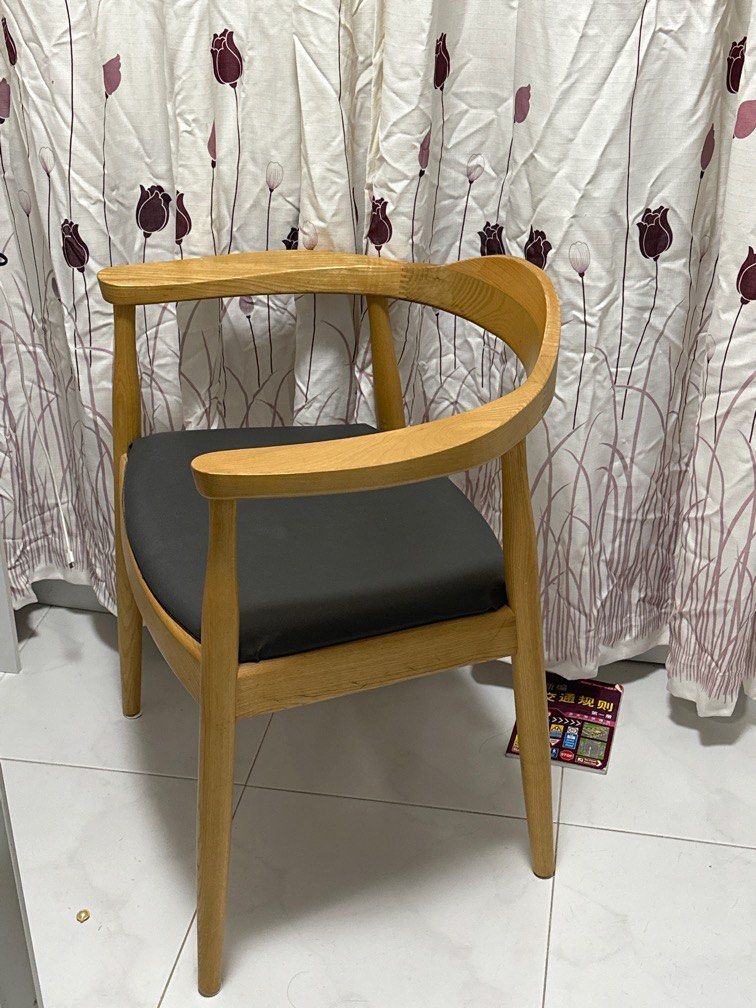 Chair good quality, Furniture & Home Living, Furniture, Chairs on Carousell