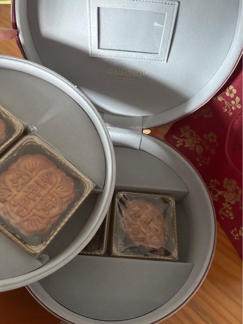 Conrad Continental Singapore Traditional Baked Mooncakes Delights 4 ...