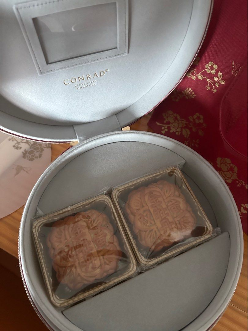 Conrad Continental Singapore Traditional Baked Mooncakes Delights 4 ...