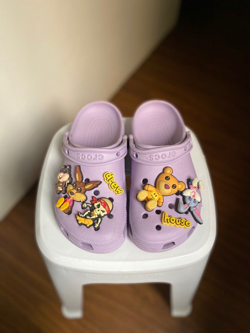 Crocs Drew V2, Women's Fashion, Footwear, Flats & Sandals on Carousell