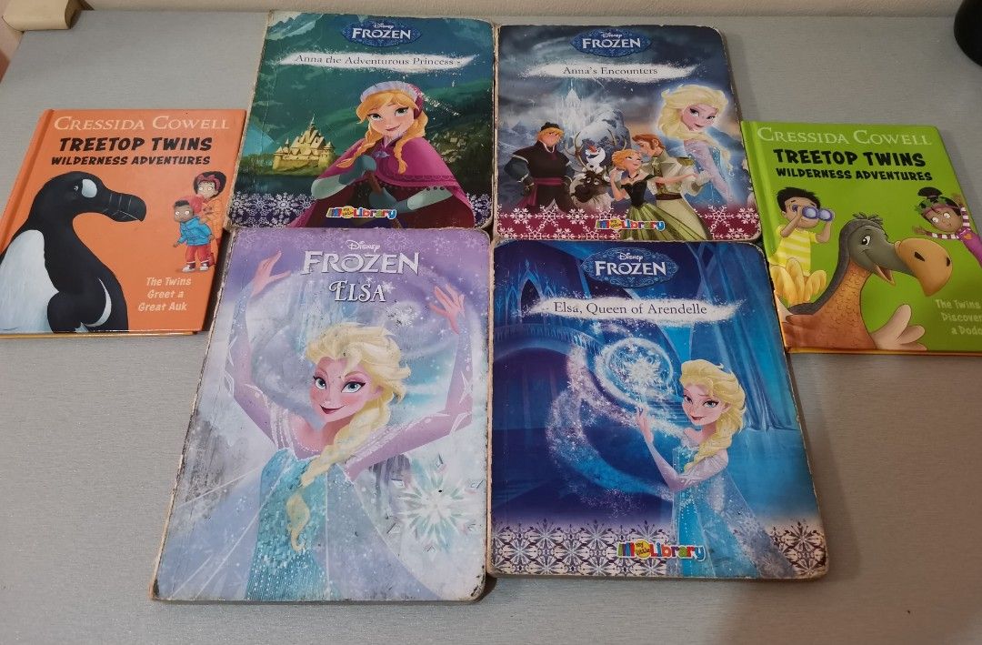 Disney Frozen Book Set + 2 Free Happy Meal Readers Book, Hobbies & Toys ...