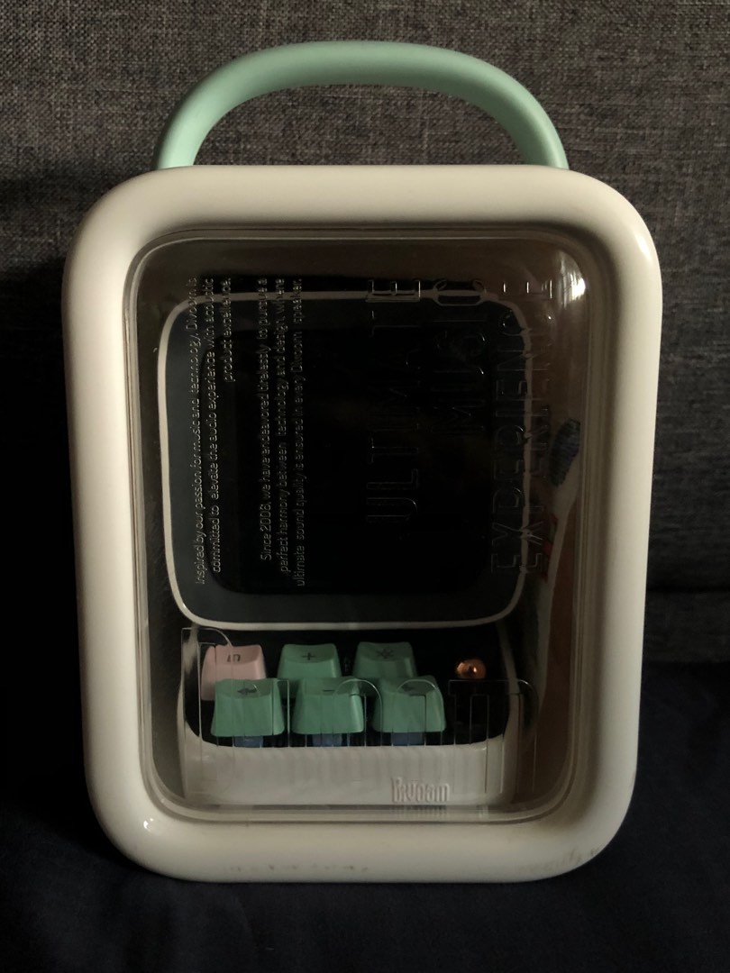 Divoom Ditoo Plus Pixel Art Speaker, Audio, Soundbars, Speakers ...