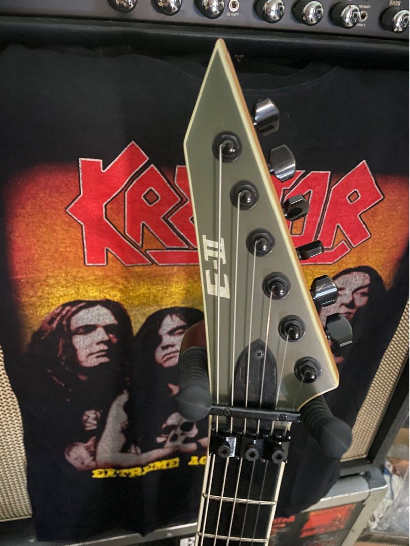 ESP E-II Mille Petrozza MK-1 signature model Kreator arrow V, Hobbies ...