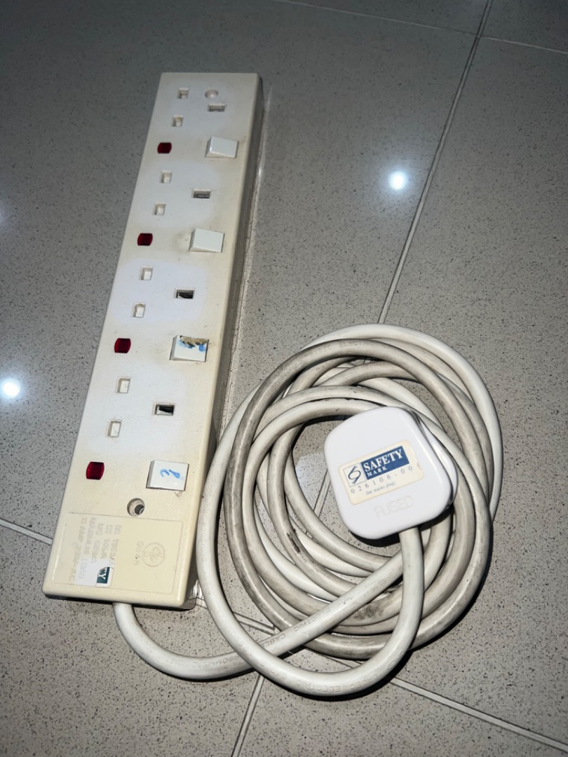 4 way extension socket(3m), TV & Home Appliances, Electrical, Adaptors ...