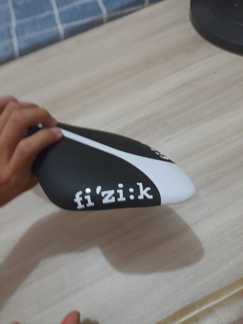Fizik arionex saddle, Sports Equipment, Bicycles & Parts, Parts ...