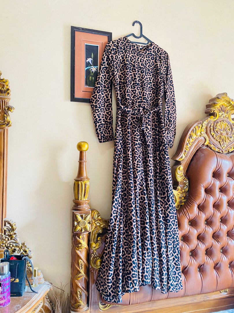GAMIS LEOPARD MEGAR, Fesyen Wanita, Pakaian Wanita, Gaun & Rok di Carousell