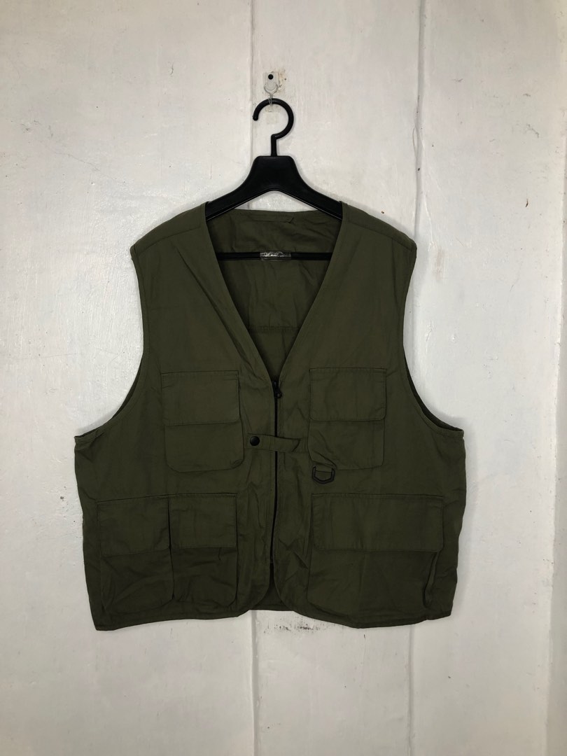 GU Utility Olive Green Vest, Men's Fashion, Coats, Jackets and ...