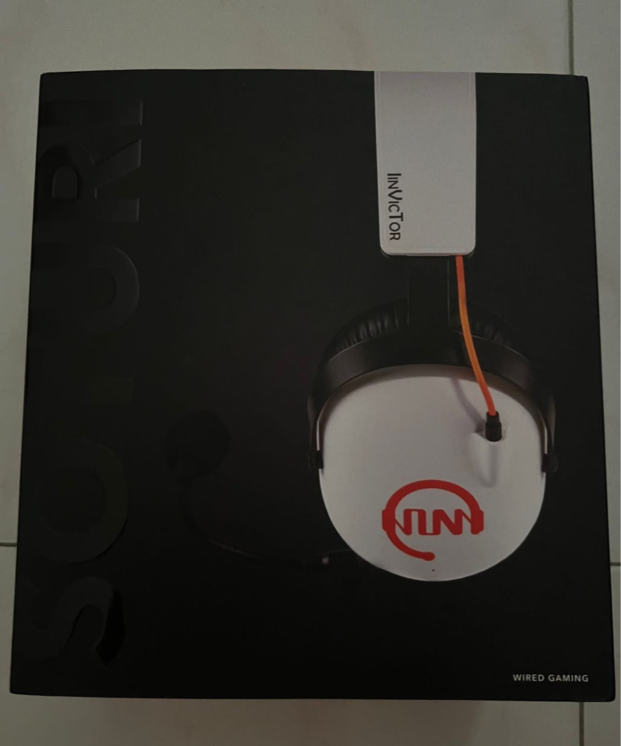 head sets and gaming monitor, Audio, Headphones & Headsets on Carousell