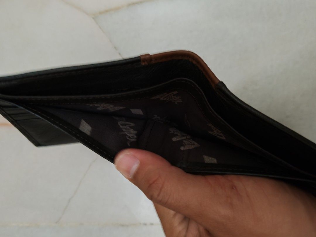 lee cooper wallet, Men's Fashion, Watches & Accessories, Wallets & Card ...