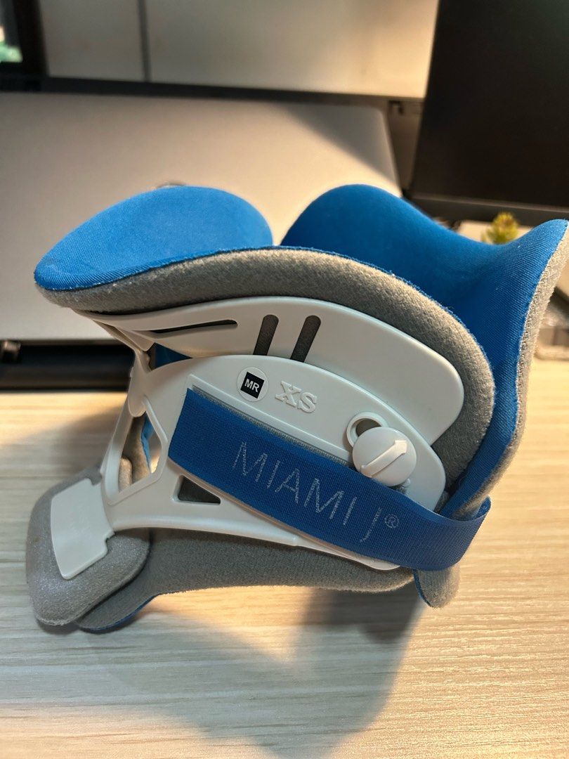 Miami Neck Brace XS, Health & Nutrition, Braces, Support & Protection ...