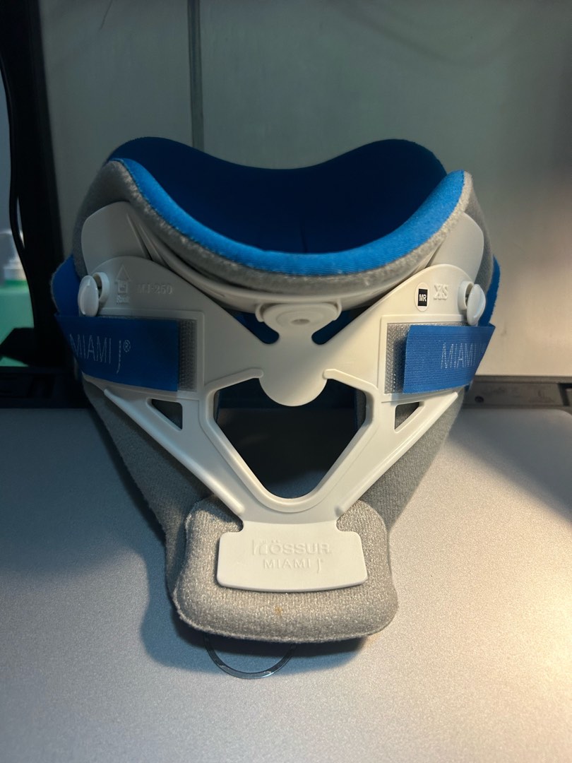 Miami Neck Brace XS, Health & Nutrition, Braces, Support & Protection ...