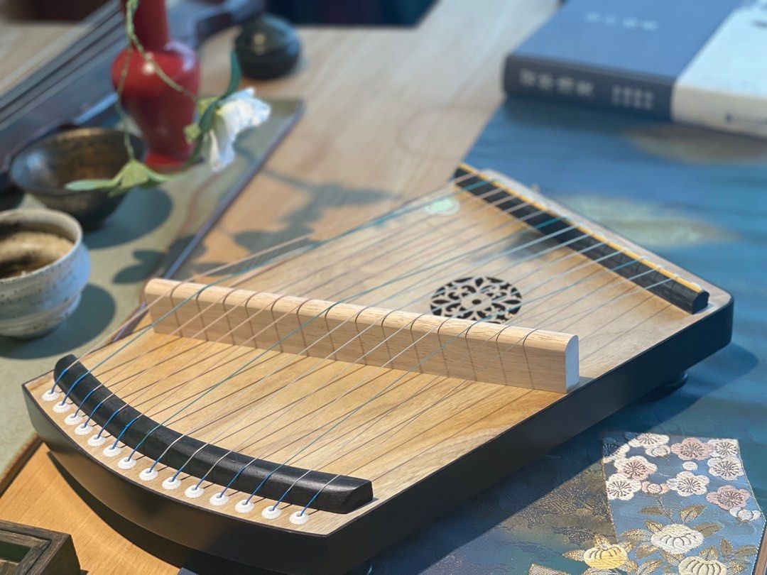 Mini Guzheng smart, Hobbies & Toys, Music & Media, Musical Instruments ...