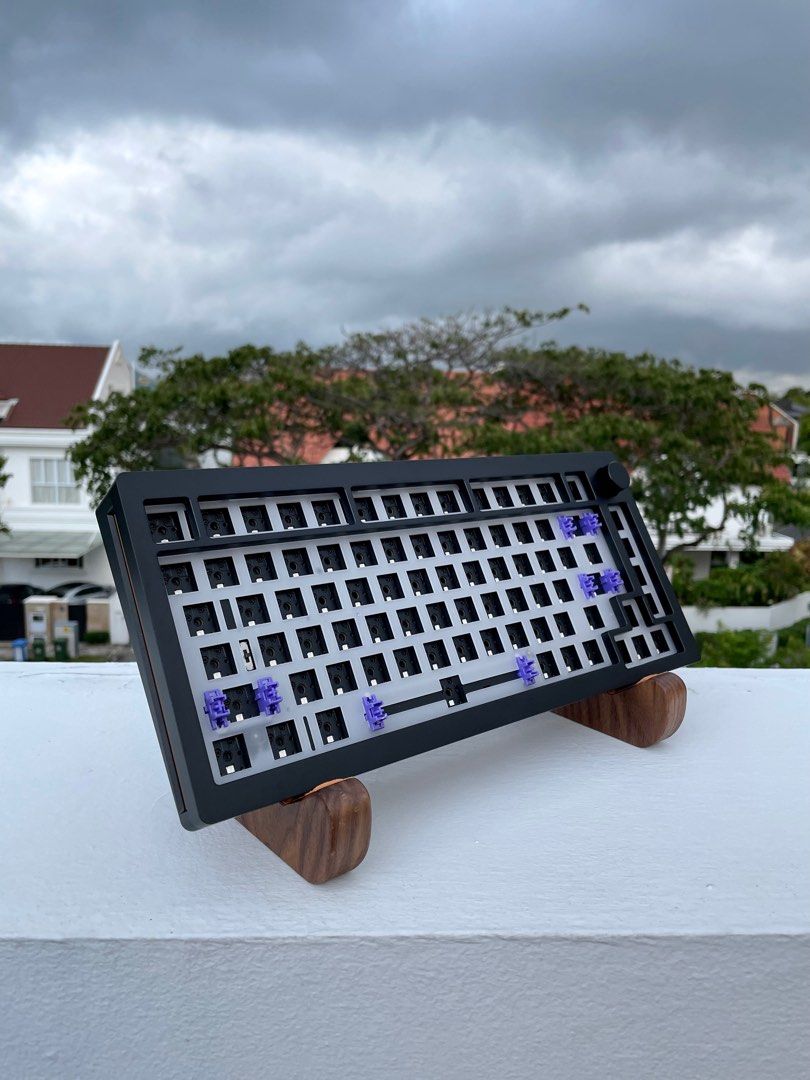 Monsgeek M1W barebones kit, Computers & Tech, Parts & Accessories ...