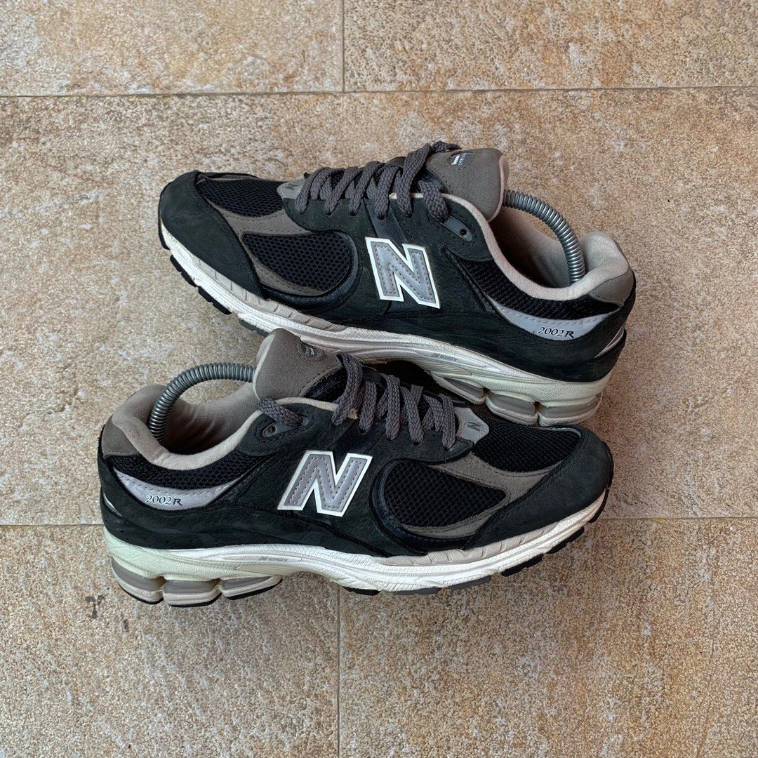 New balance 2002r black silver gray, Men's Fashion, Footwear, Sneakers ...