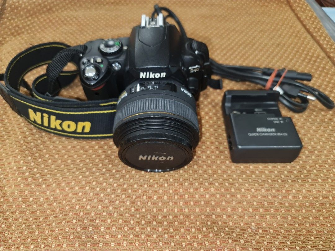 Nikon D40 Digital Camera, Photography, Cameras on Carousell