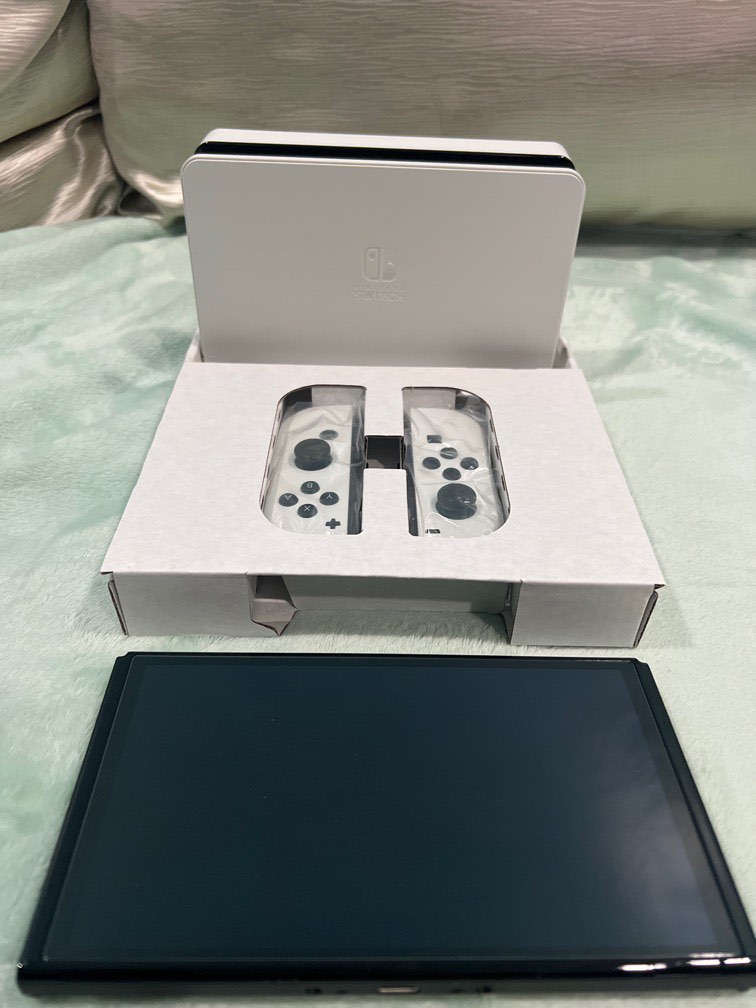 Nintendo Switch OLED with 6 games included, Video Gaming, Video Game ...