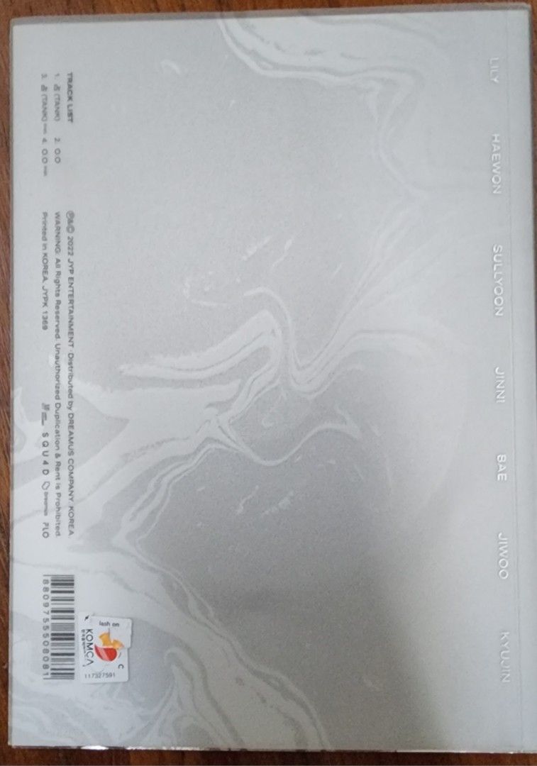 Nmixx ad mare album (light ver), Hobbies & Toys, Memorabilia ...