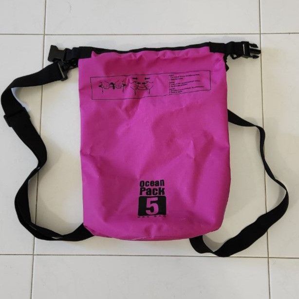Ocean Pack Dry Bag, Men's Fashion, Bags, Sling Bags on Carousell